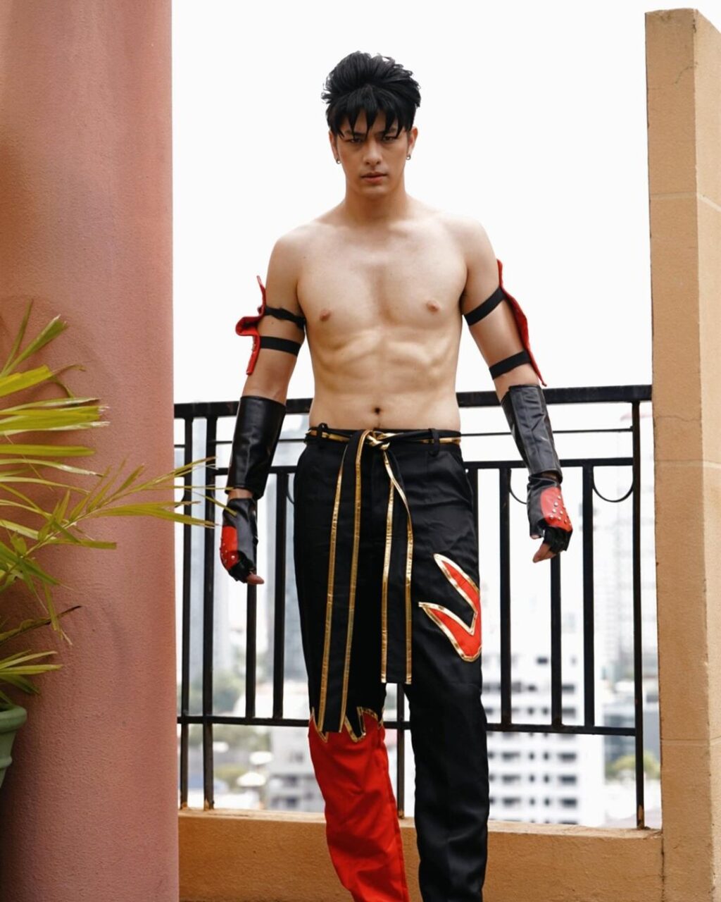 อิชิคาว่า หนุ่มลูกครึ่ง ญี่ปุ่น-อเมริกัน กับความหล่อมาดเท่ เปิดตัวกับ ...